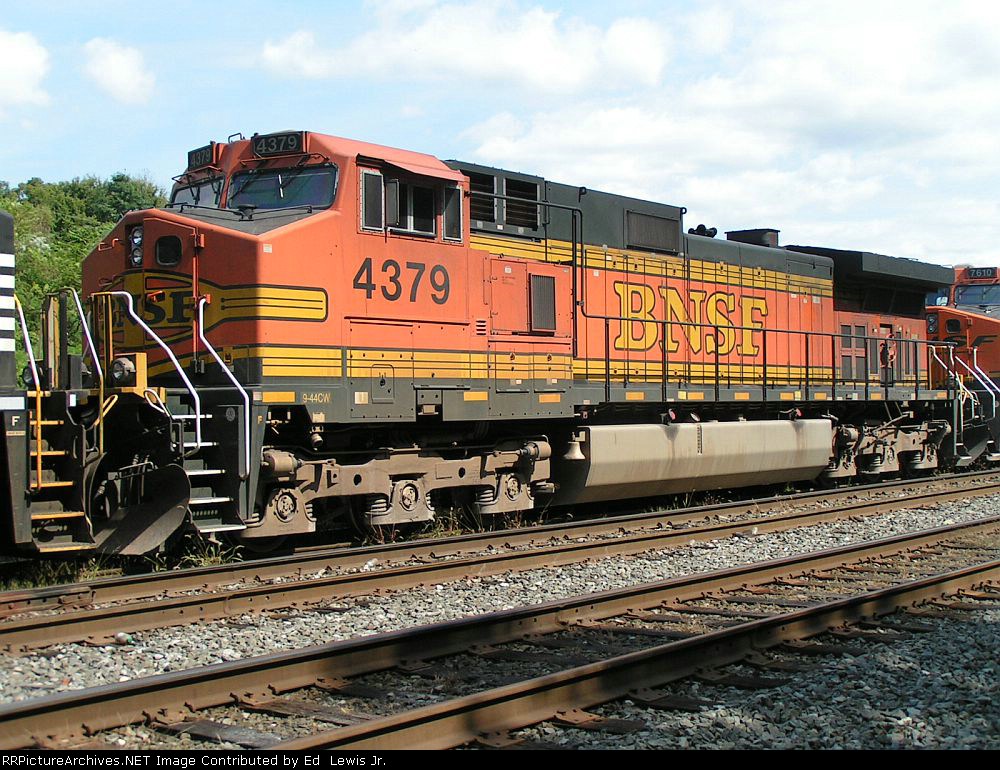 BNSF 4379